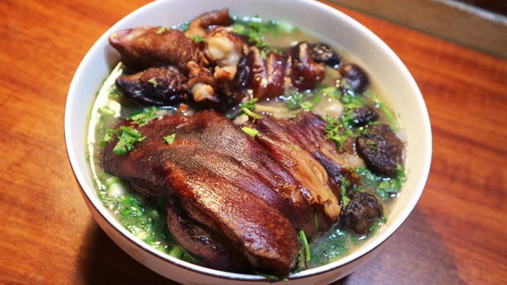 Cách Nấu Chân Bò Hầm Sả Mềm Ngon Chinh Phục Dạ Dày