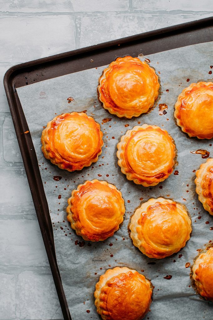 Cách làm bánh Pateso Pate Chaud ngàn lớp nhân thịt ngon nức