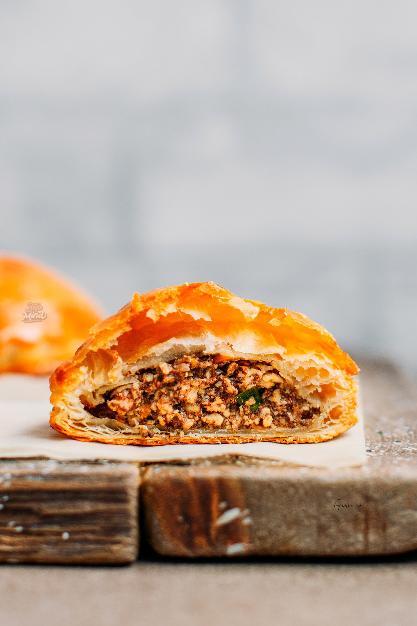 Cách làm bánh Pateso Pate Chaud ngàn lớp nhân thịt ngon nức