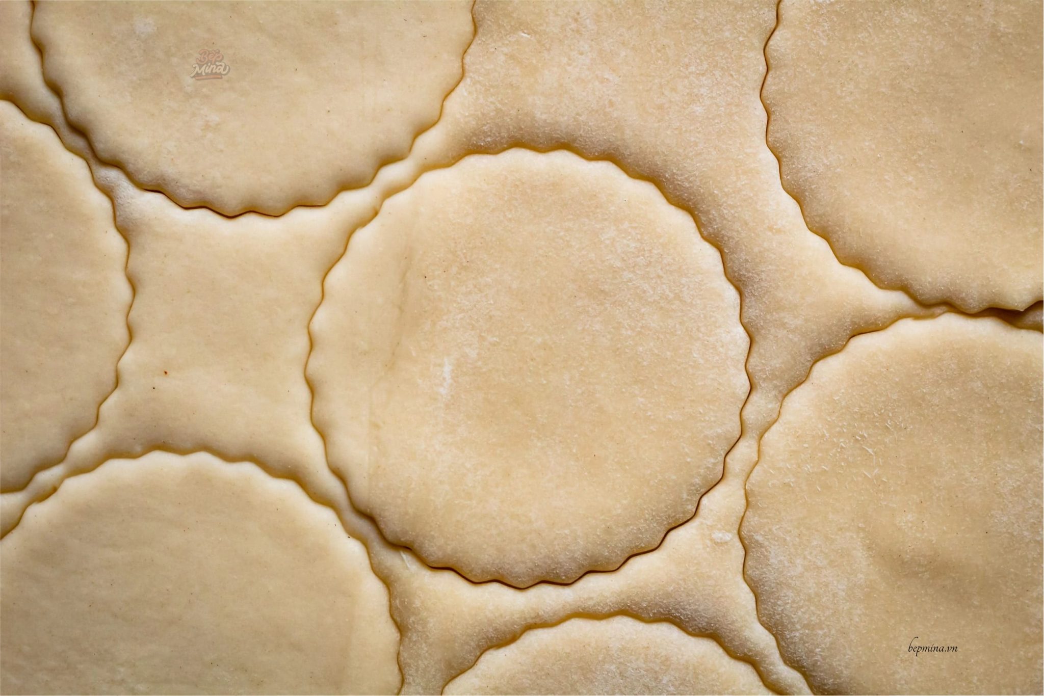 Cách làm bánh Pateso Pate Chaud ngàn lớp nhân thịt ngon nức