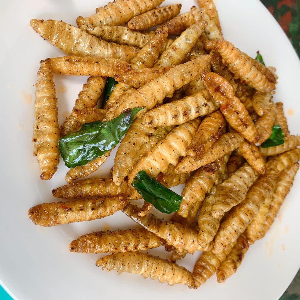 Cách Làm Tằm Rang Lá Chanh Ngon Giòn, Thơm Béo