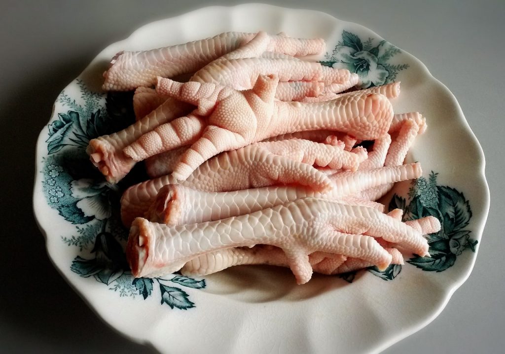 Cách Làm Chân Gà Sả Tắc Giòn Ngon Nhậu Quên Sầu