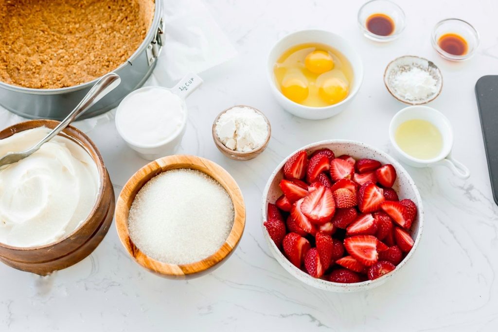 Cách Làm Bánh Cheesecake Dâu Tây Ngon Đẹp Mắt Nhất