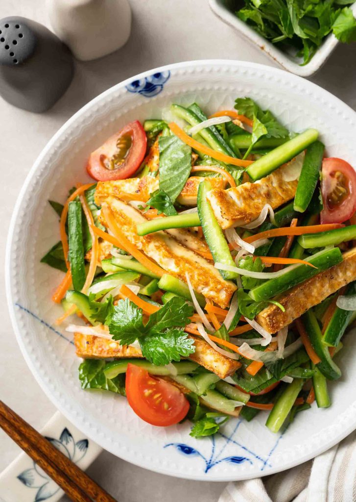 Cách làm salad đậu phụ dưa chuột ngon giòn giải ngán