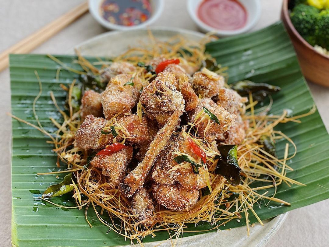 Cách Làm Gà Rang Muối Thơm Ngon Chuẩn Nhà Hàng