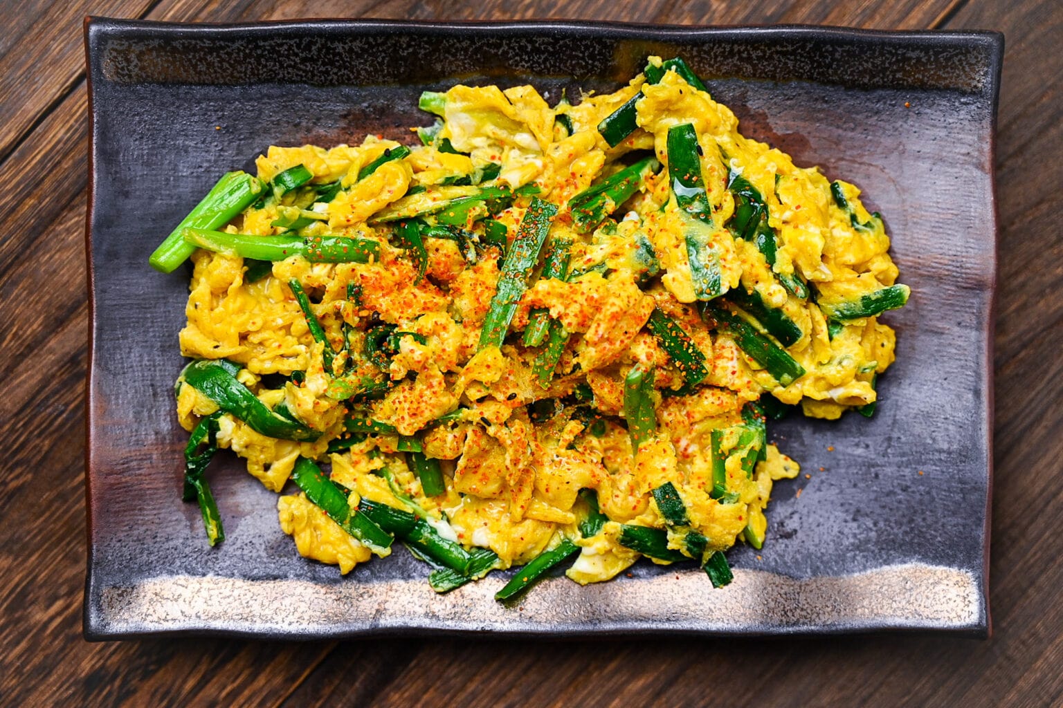 Cách Làm Trứng Rán Lá Hẹ Vừa Ngon Lại Trị Bách Bệnh