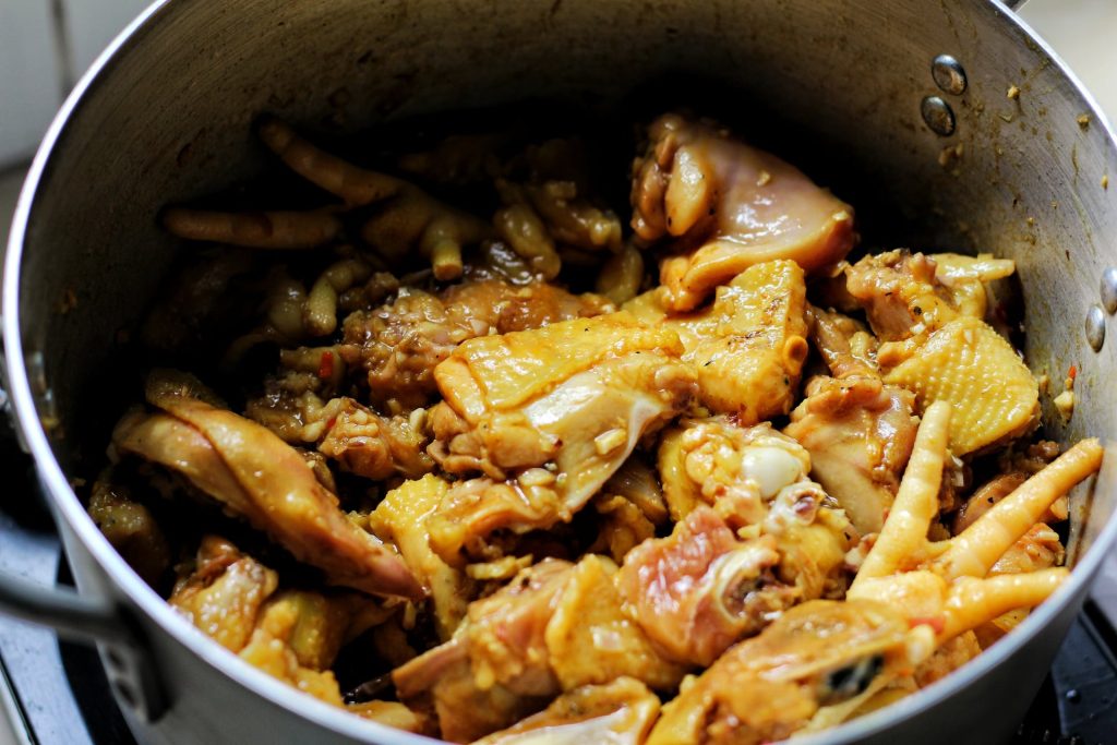 Cách Làm Gà Rang Gừng Thơm Mềm Ngon Cơm