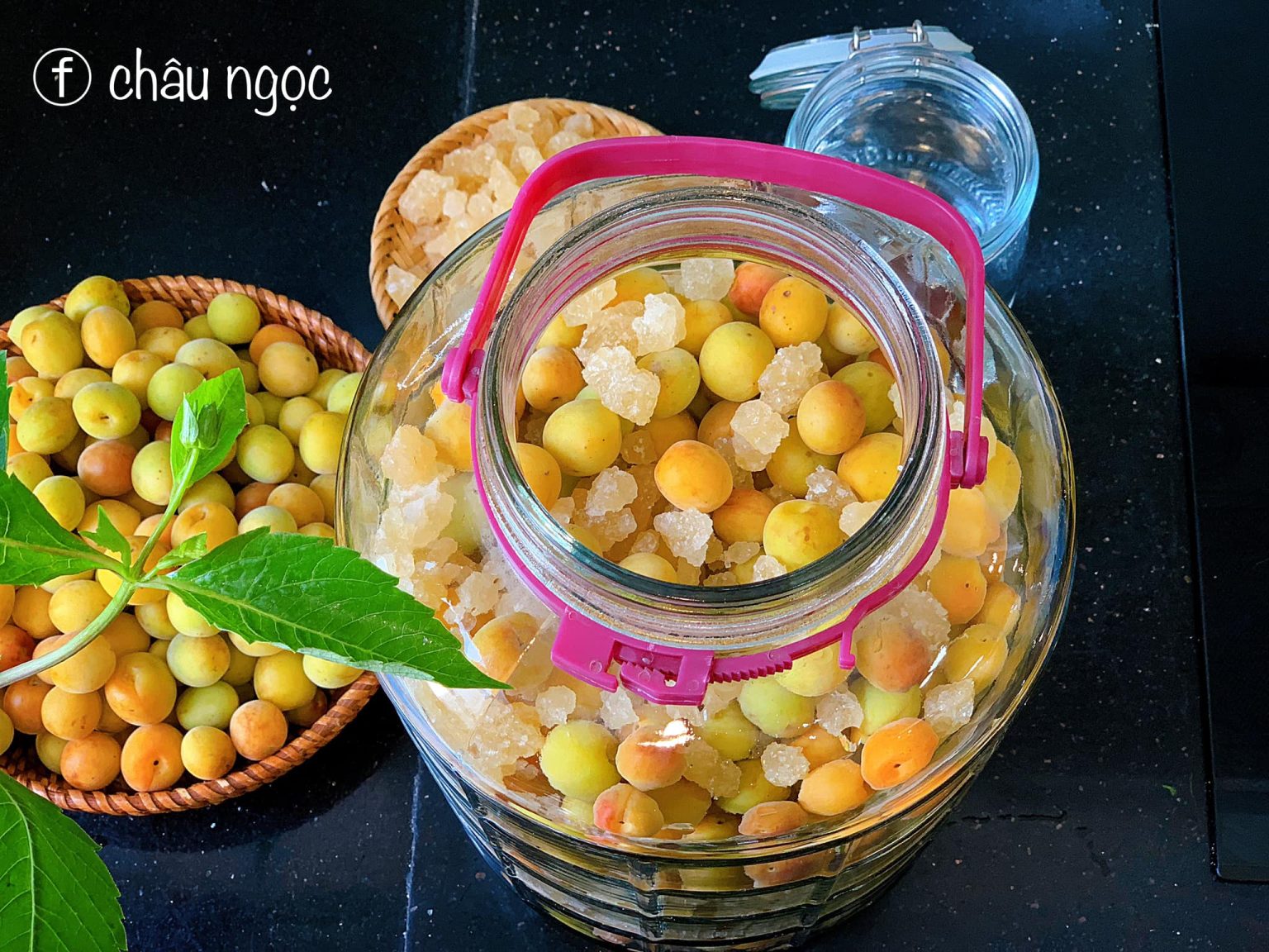 Cách Ngâm Mơ Đường Thơm Ngon, Không Bị Mốc Hay Váng