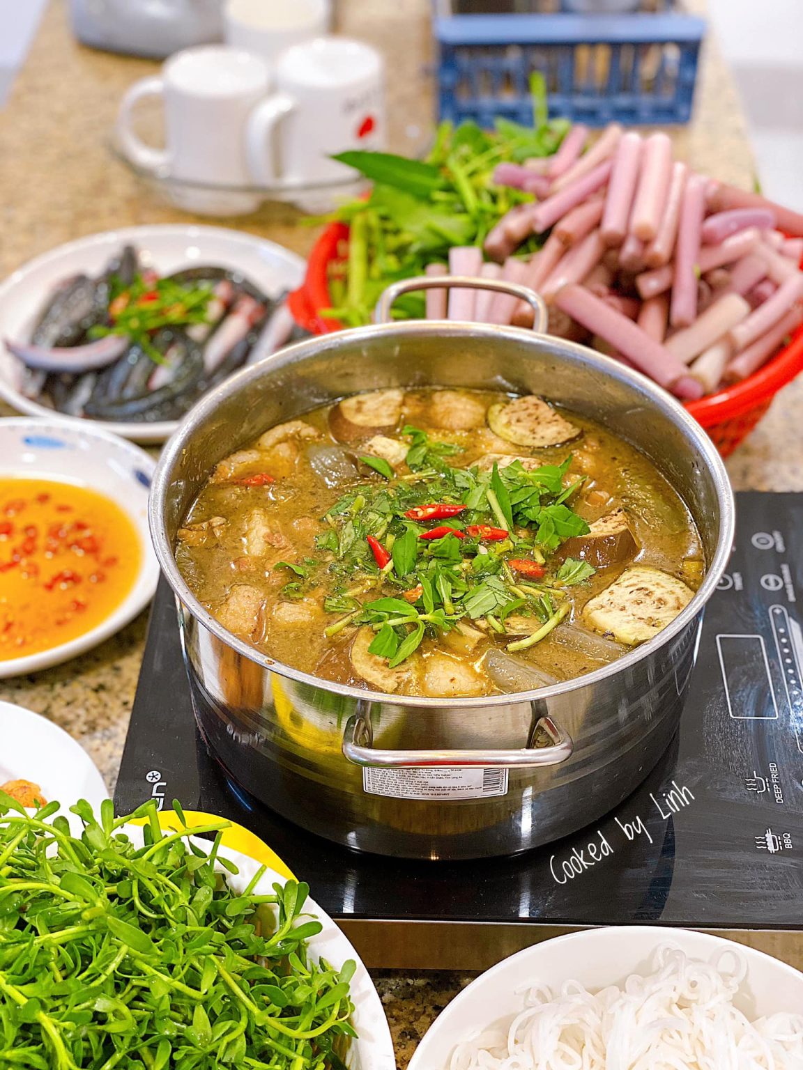 Cách Nấu Lẩu Mắm Miền Tây Đơn Giản Mà Ngon Đúng Vị