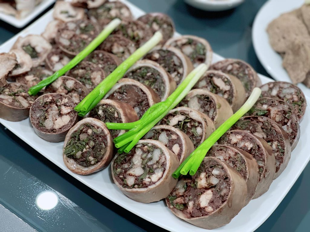 Cách Nấu Lẩu Cháo Lòng Thập Cẩm Thơm Ngon Ngày Se Lạnh